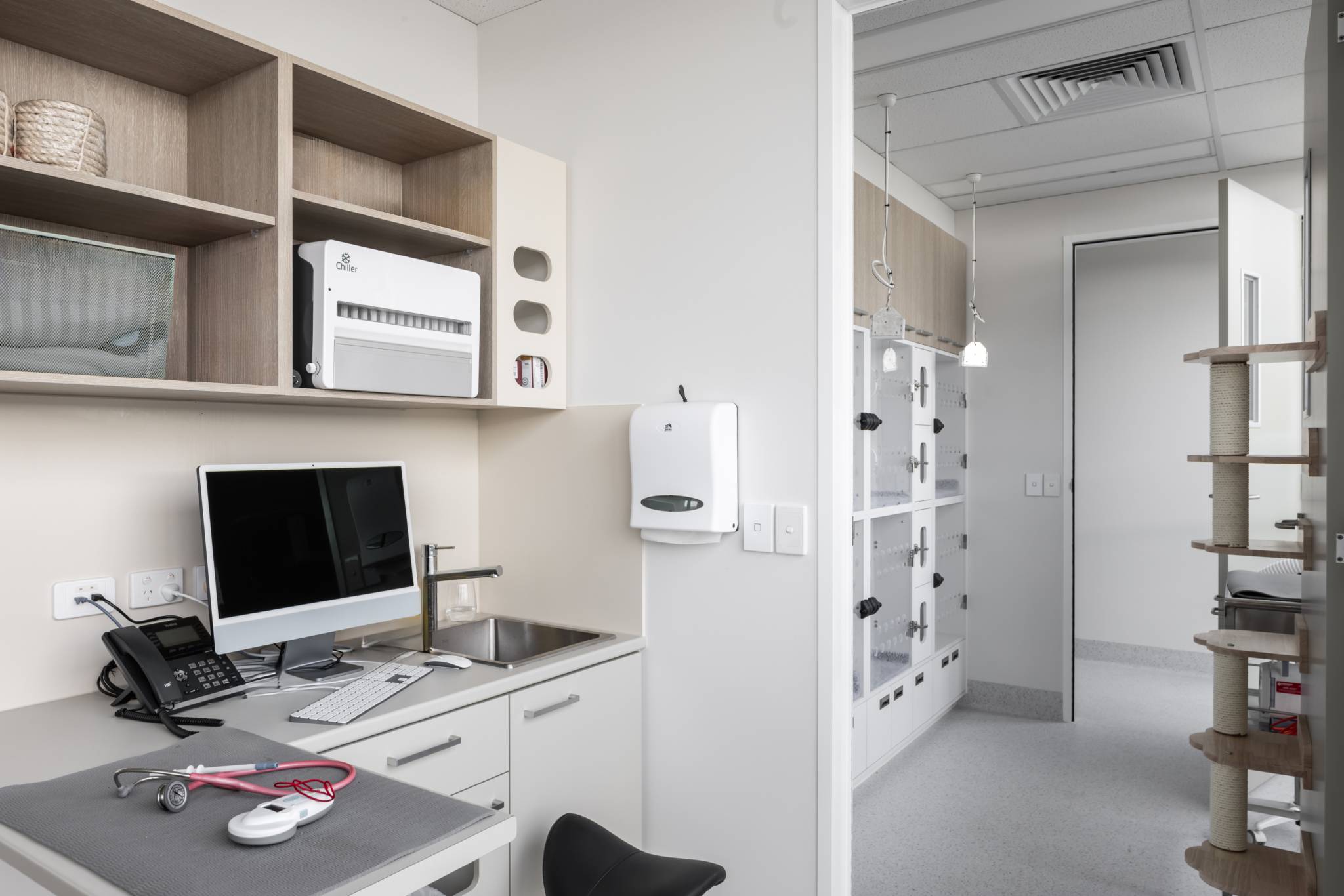 Pack & Clowder Vet | Cyclo Group